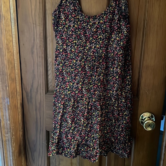 Xhilaration | Dresses | Guc Flower Dress Many Beautiful Colors To Mix ...